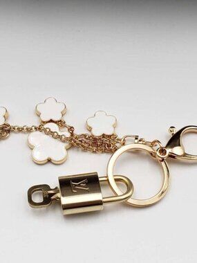 Louis Vuitton | Accessories | Louis Vuitton Gold Lock Authentic Lv Key ...